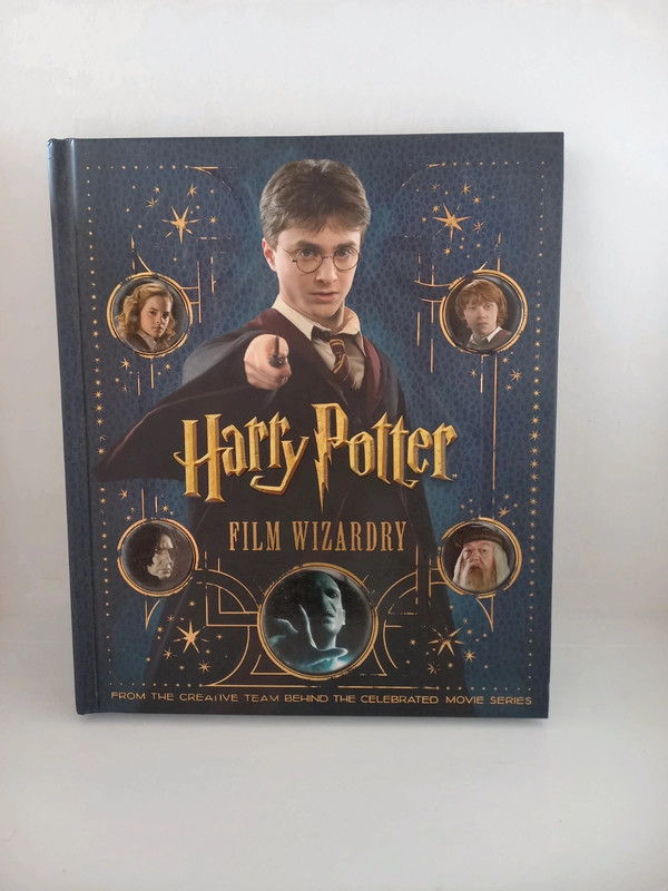Livre Harry Potter. Tout sur les tournages des films. Livre en anglais ... Livre Harry Potter. Tout sur les tournages des films. Livre en anglais ...