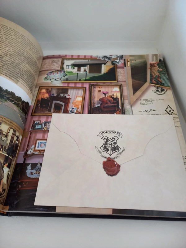 Livre Harry Potter. Tout sur les tournages des films. Livre en anglais ... Livre Harry Potter. Tout sur les tournages des films. Livre en anglais ...