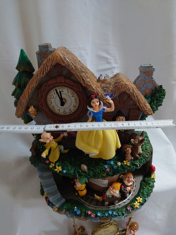 Disney Snow White and Seven Dwarfs Clock Lights Up And Plays Sounds ... Disney Snow White and Seven Dwarfs Clock Lights Up And Plays Sounds ...