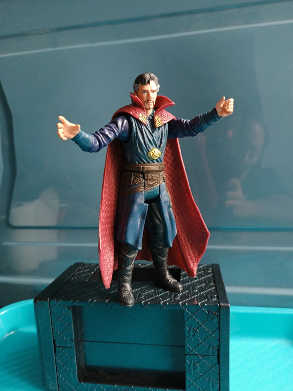 Vintage Doctor Strange articulé collector voir photo très belle ... Vintage Doctor Strange articulé collector voir photo très belle ...